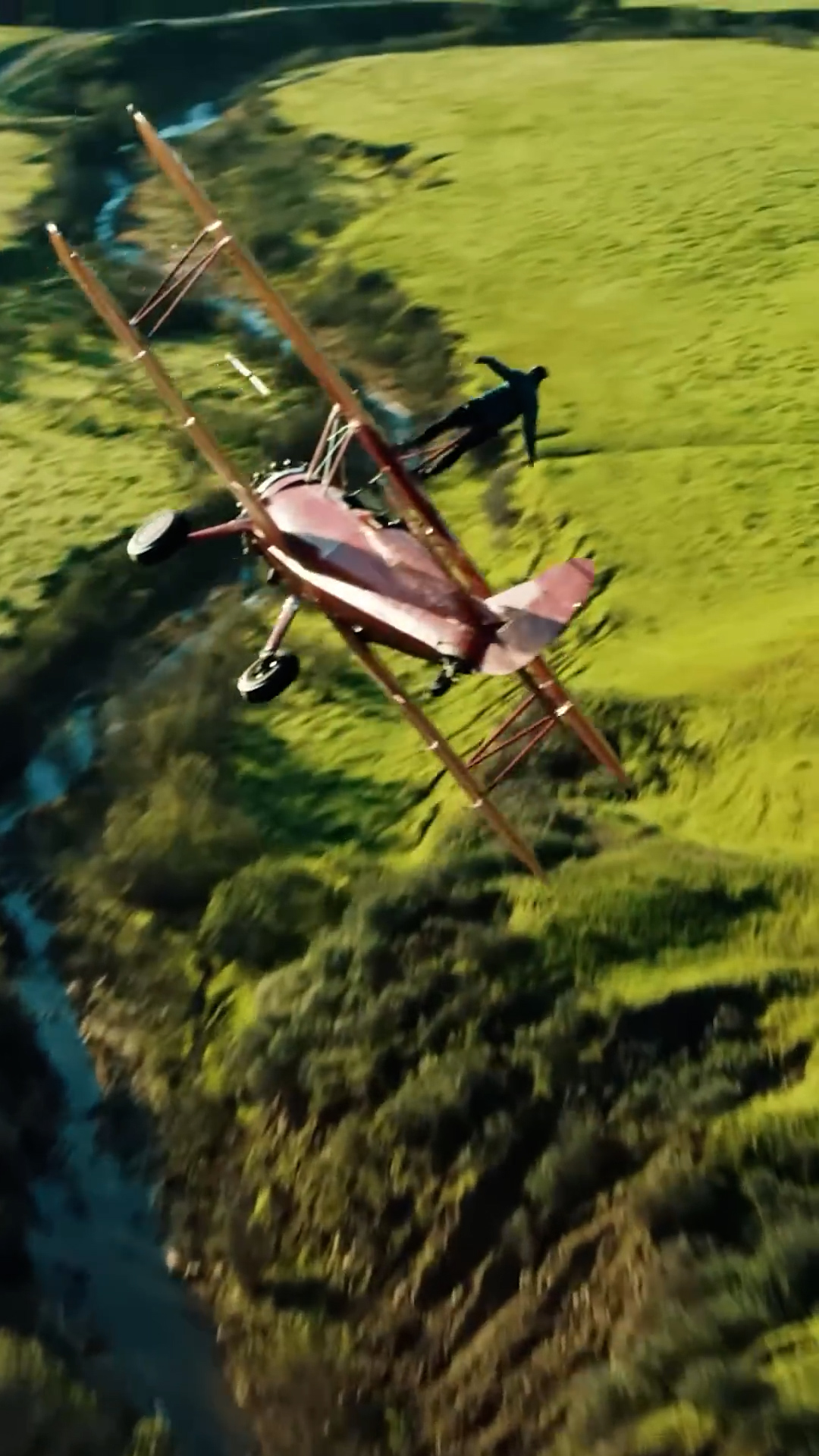Standing on Airplane Wings – Extreme Stunt Short