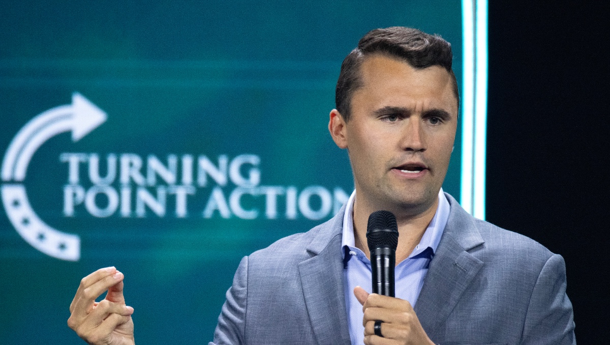 FBI recupera rifle que mató a Charlie Kirk; fue disparado desde un techo