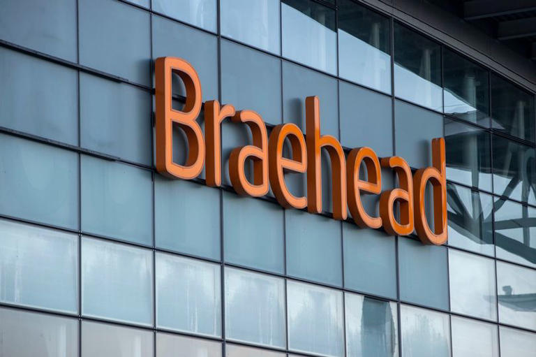 Plans for riverside hotel at Braehead Shopping Centre with views over ...