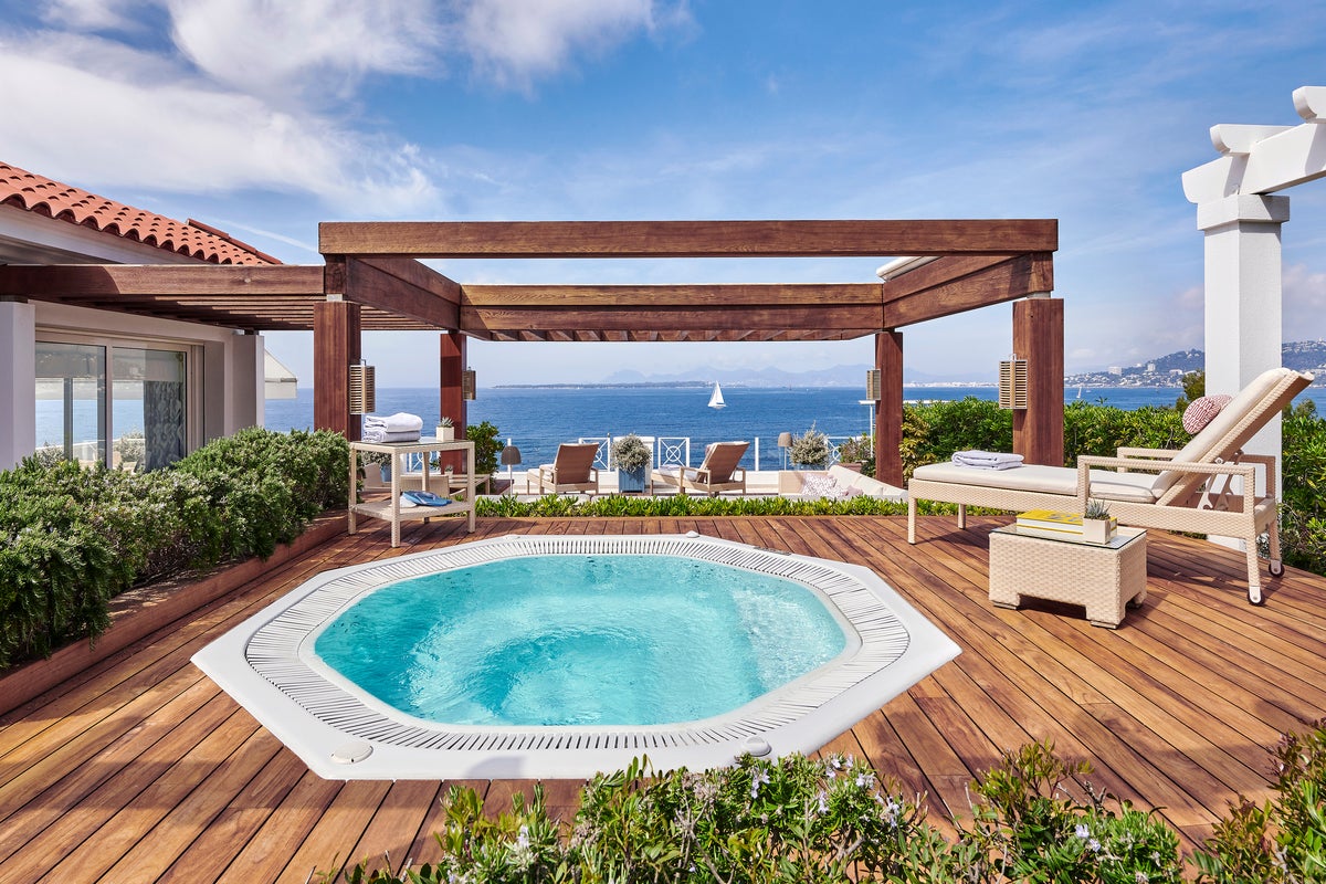 Luxury hotels with the best service: The world’s most impressive stays ...