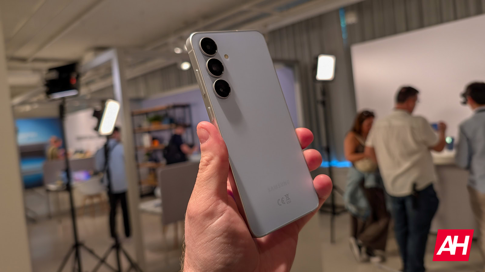 Samsung Galaxy phones may add 24MP photos as the perfect middle ground