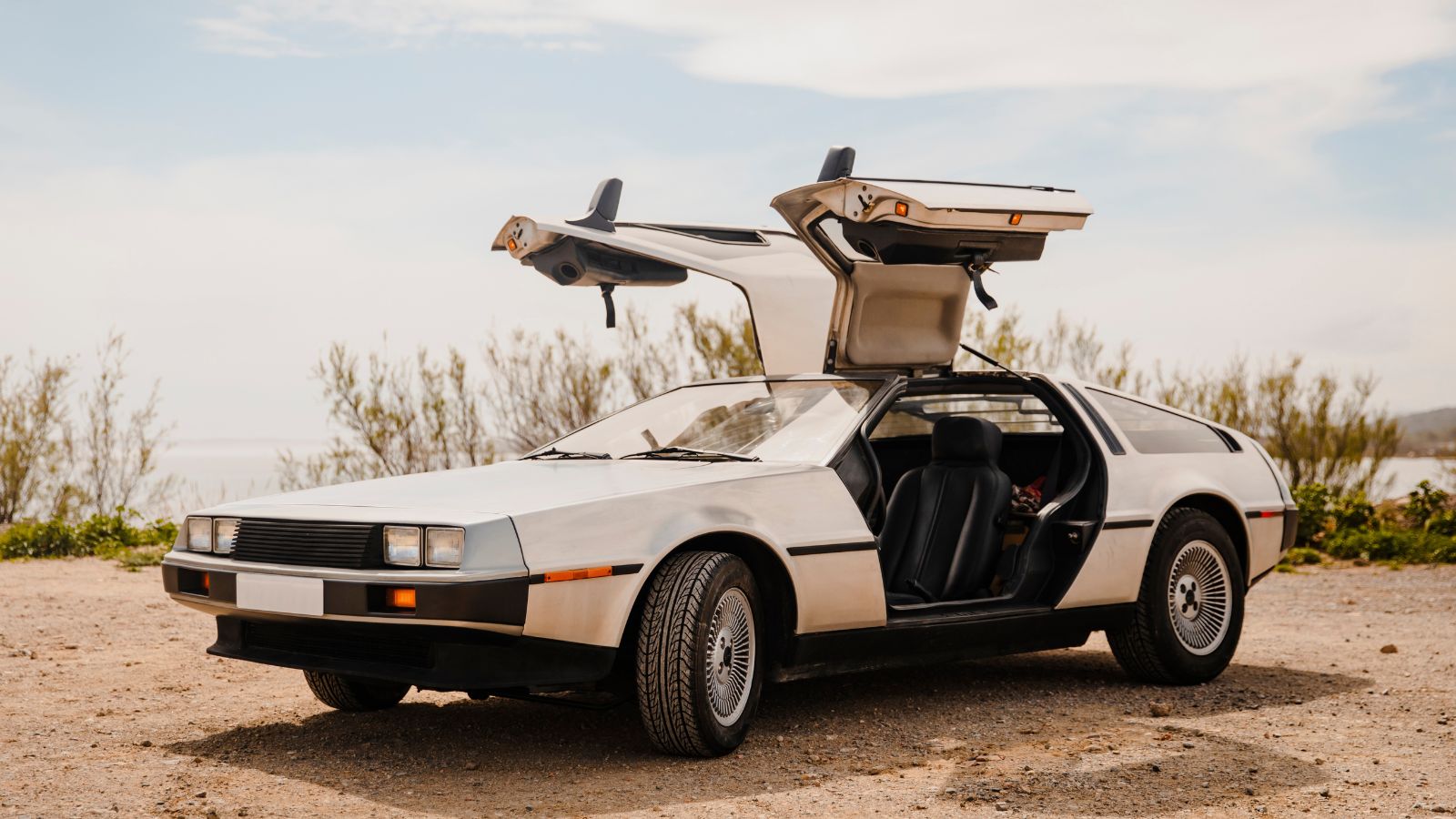 7 spectacular car failures by companies that had no business trying