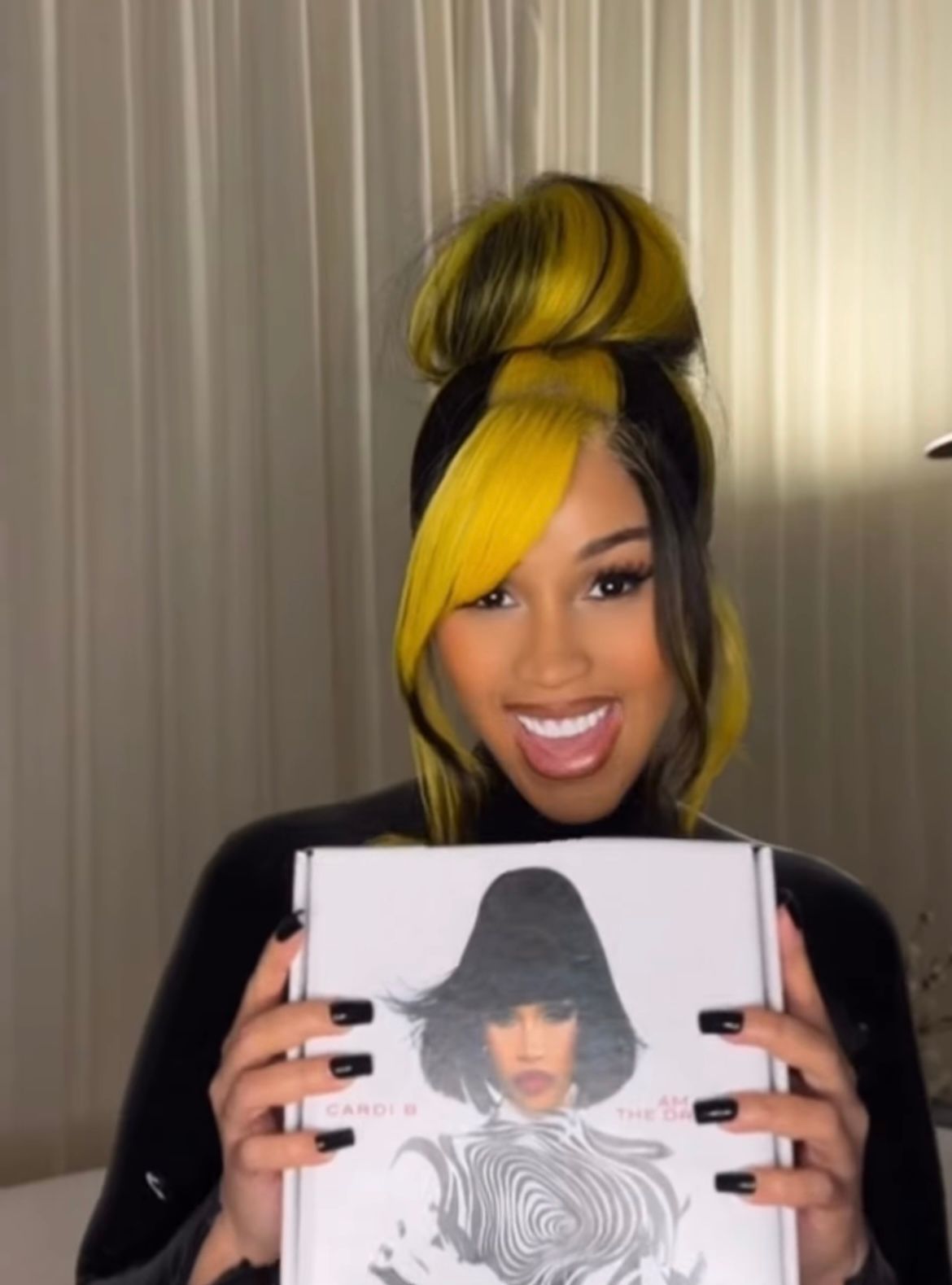 Cardi B's Chunky Yellow Highlights Are Giving Me Myspace Flashbacks
