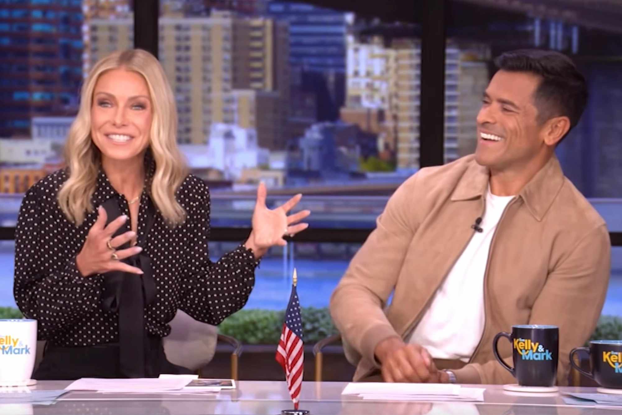 Mark Consuelos' doctor brought “Riverdale” fans into exam room to meet star while he was in his ...