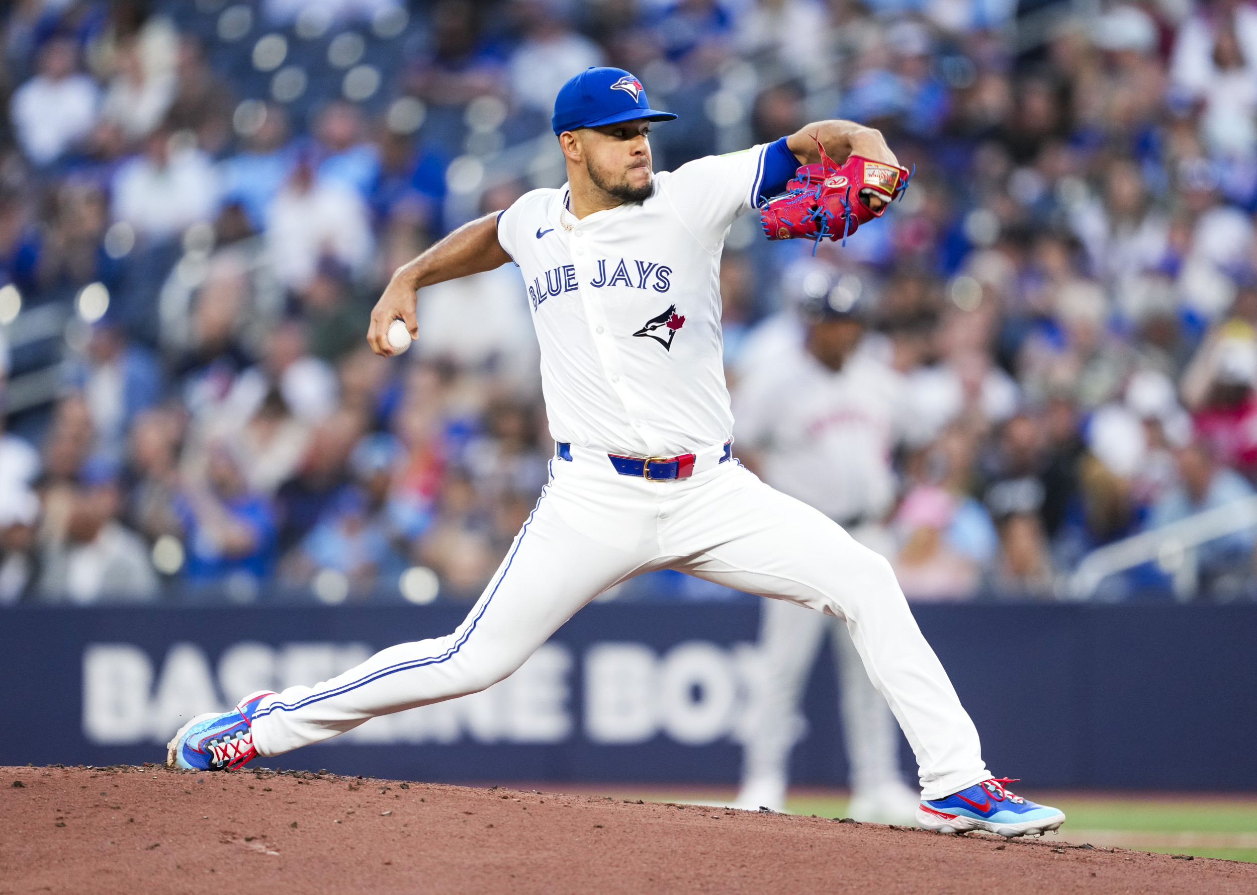Blue Jays Skipper Sends José Berríos Message With Playoff Role in Jeopardy