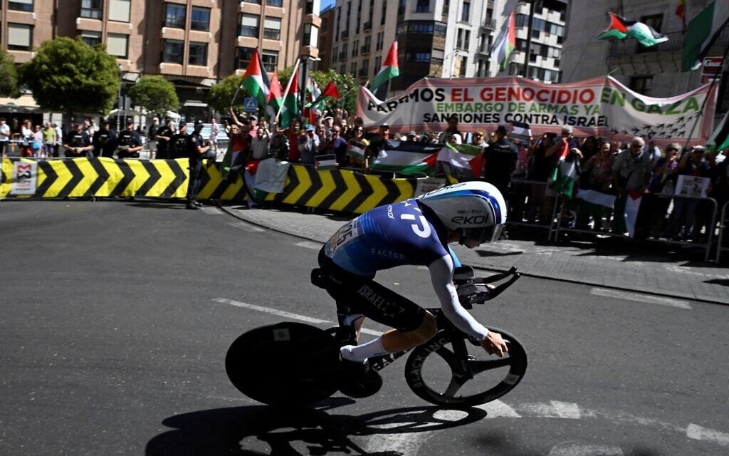 Amid mass protests at bicycle race, Spain calls for sports sanctions ...