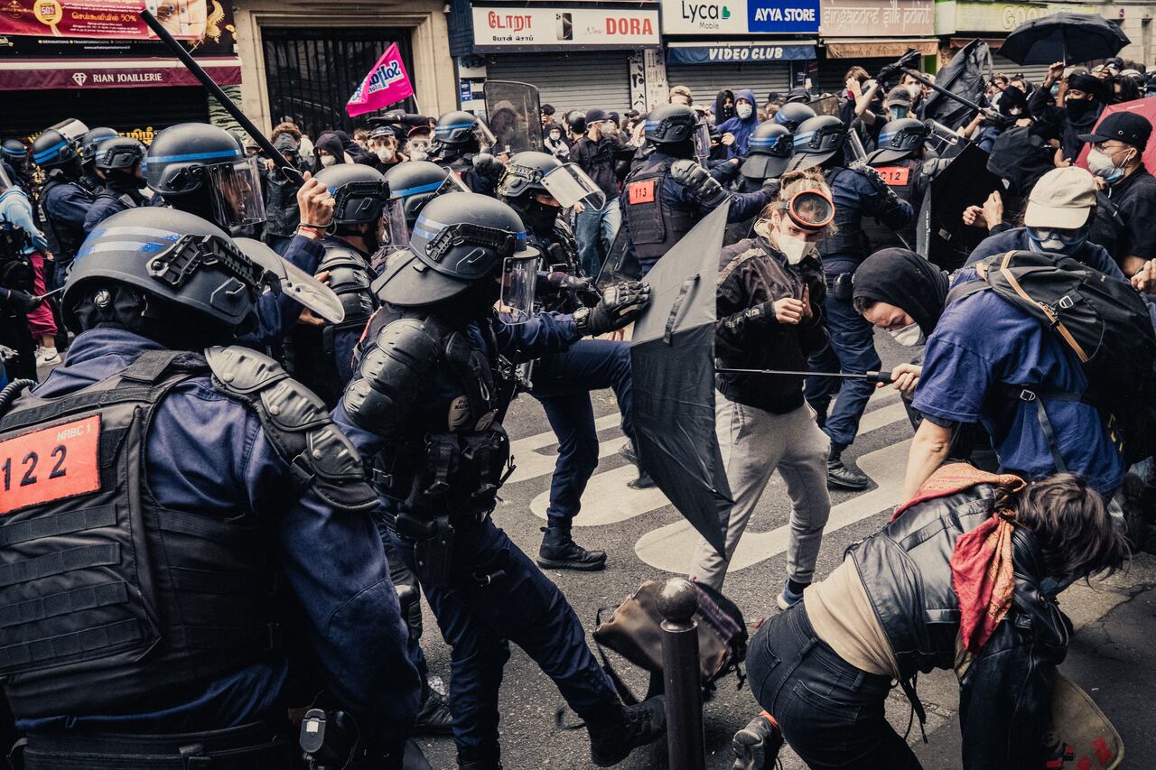 Clashes and chaos during 'Block Everything' protests in France