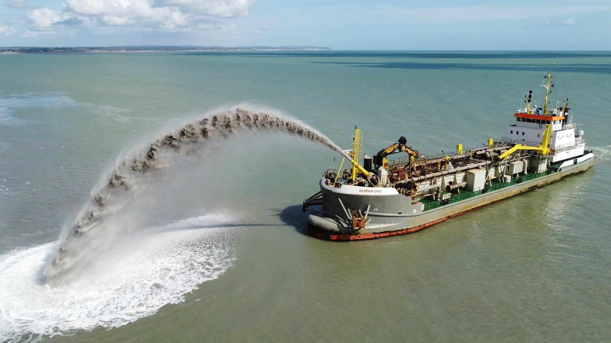 In Pictures: Work begins on Pevensey Bay beach coastal defences ...