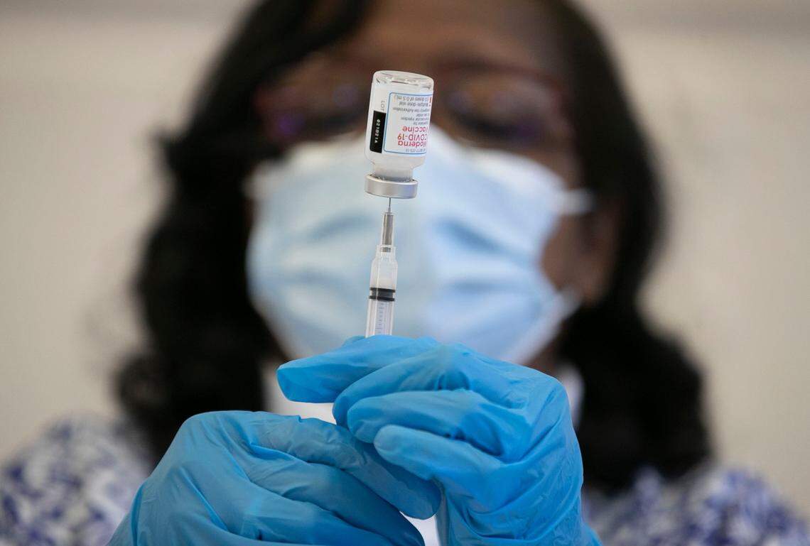 NC order expands COVID booster access after laws led CVS, Walgreens to ...