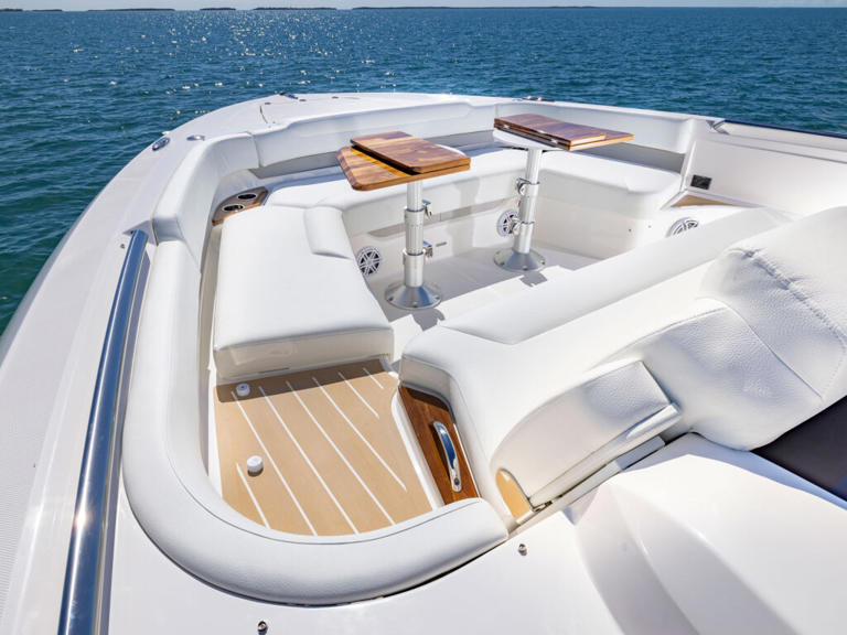 Tiara 56 LS
