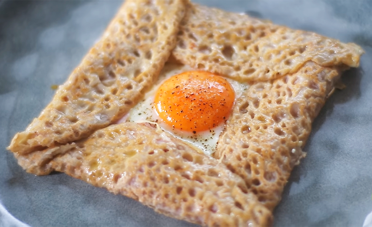 Ham and cheese buckwheat crepes, galettes de sarrasin