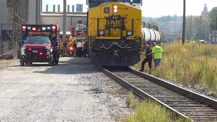 Train strikes Moline fire truck while crews battle downtown blaze