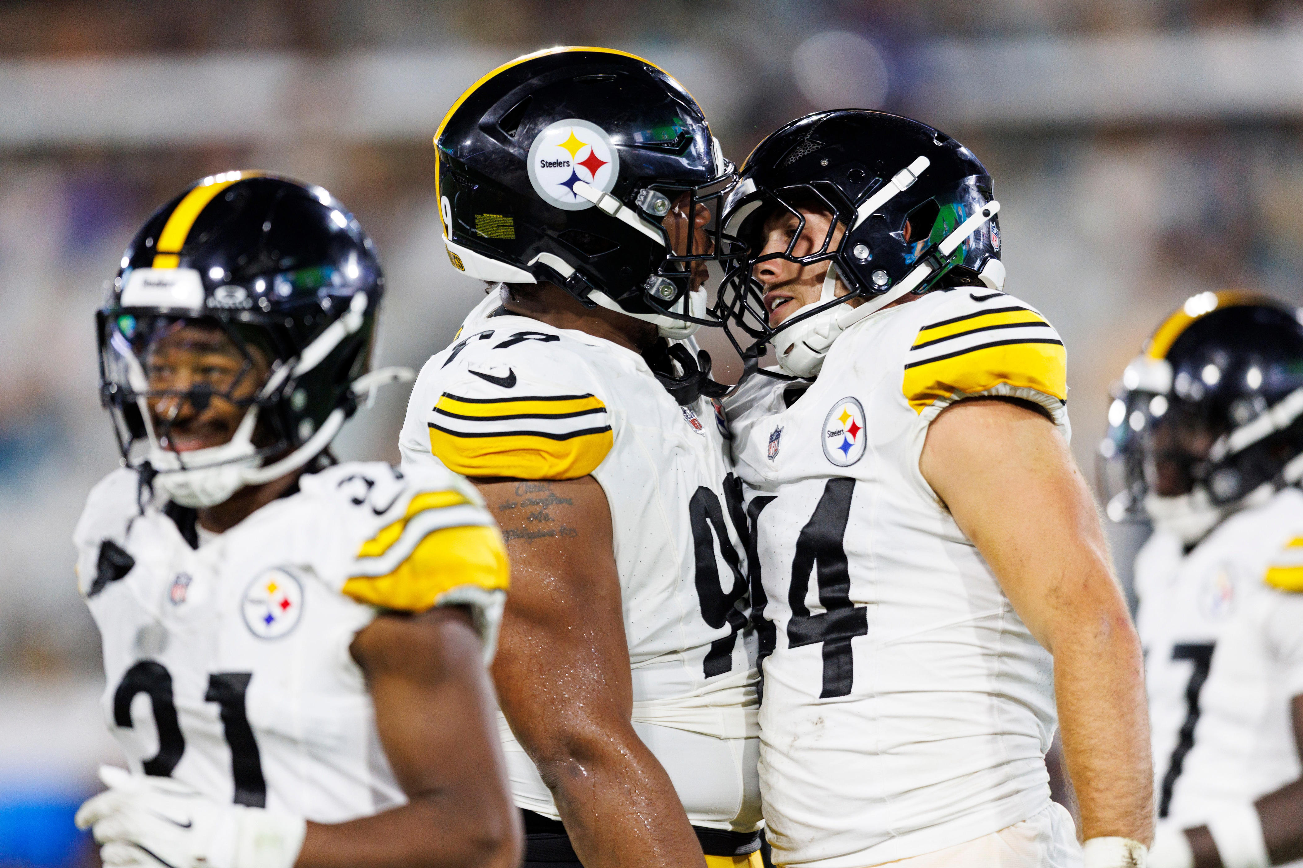 Former Washington Football LB in Familiar Role with Pittsburgh Steelers ...