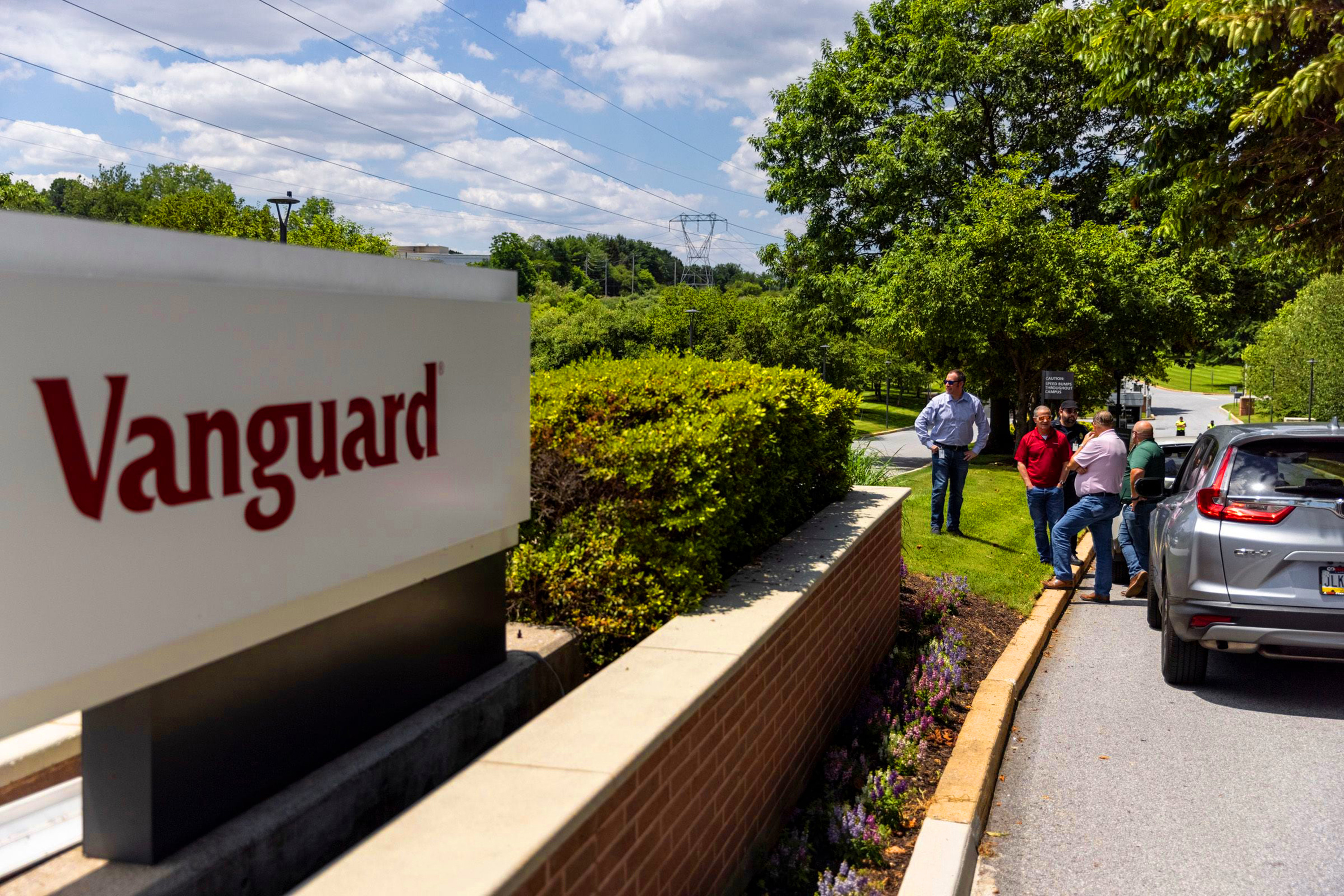 Vanguard agrees to pay clients $19.5 million in conflict-of-interest ...