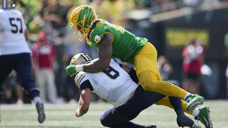 Matayo Uiagalelei Living Out Childhood Dream With Oregon Ducks