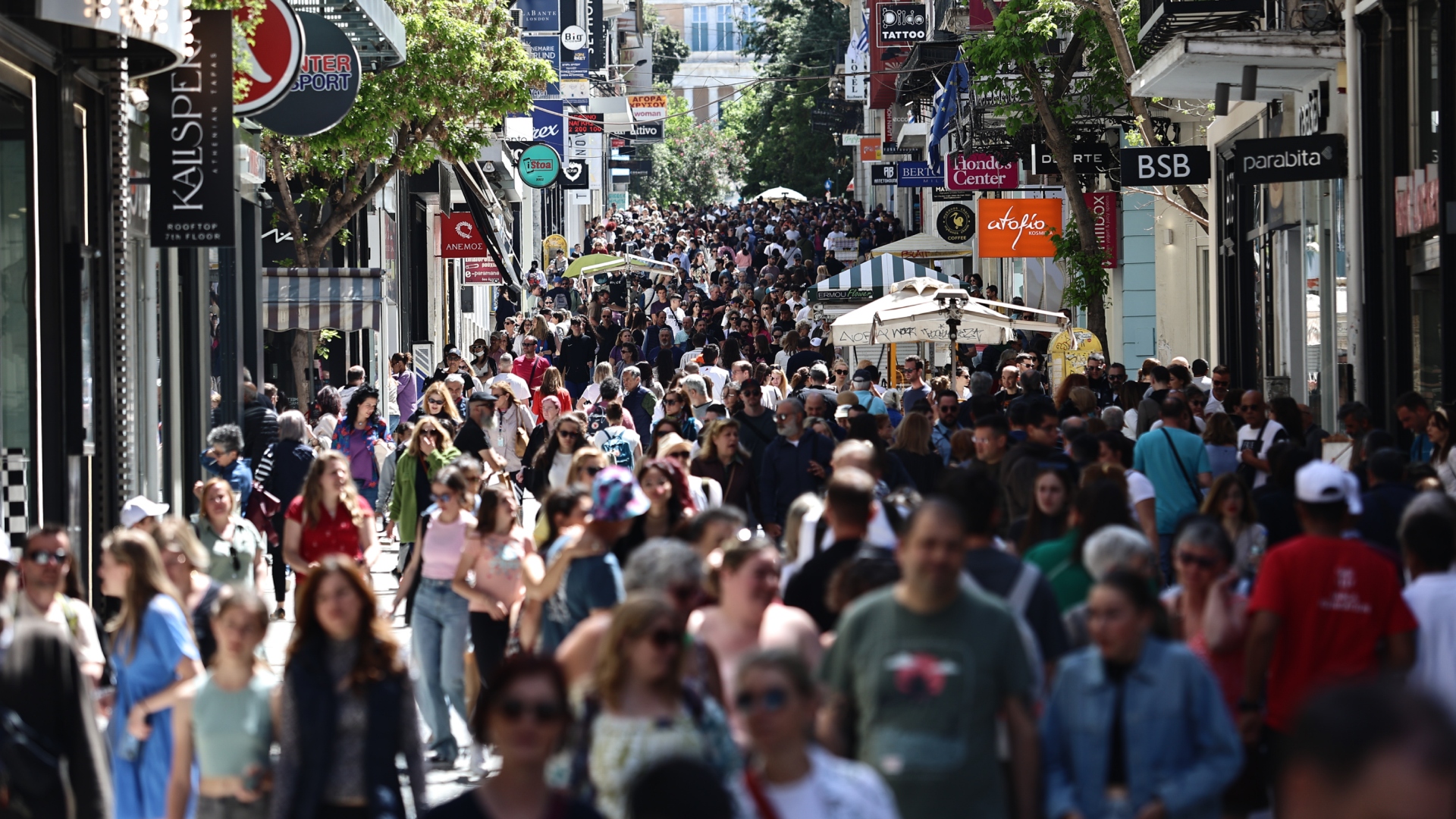 Ερευνα MRB: Για 2 στους 3 πολίτες της Αττικής το εισόδημα δεν επαρκεί ...