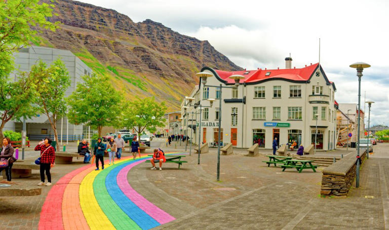 How to Visit Iceland Without the Crowds