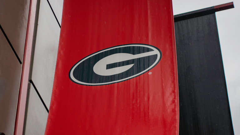 Dónde ver el partido entre Georgia Bulldogs y Tennessee Volunteers EN VIVO