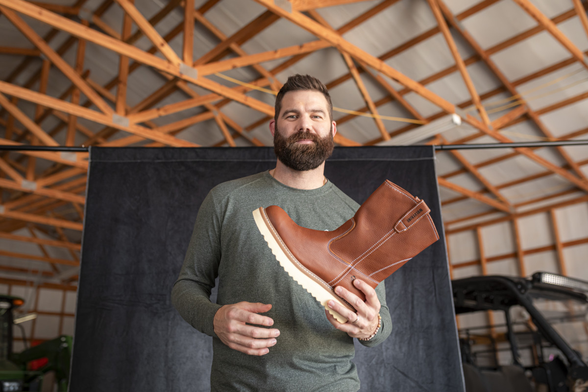 Award-Winning Country Music Star Announces Exciting Collaboration Ahead ...