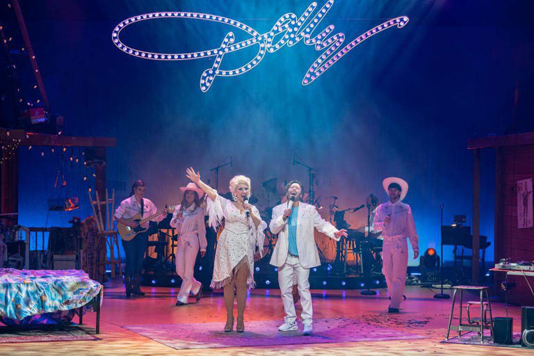 Modesto actress stars as Dolly Parton in musical touring world