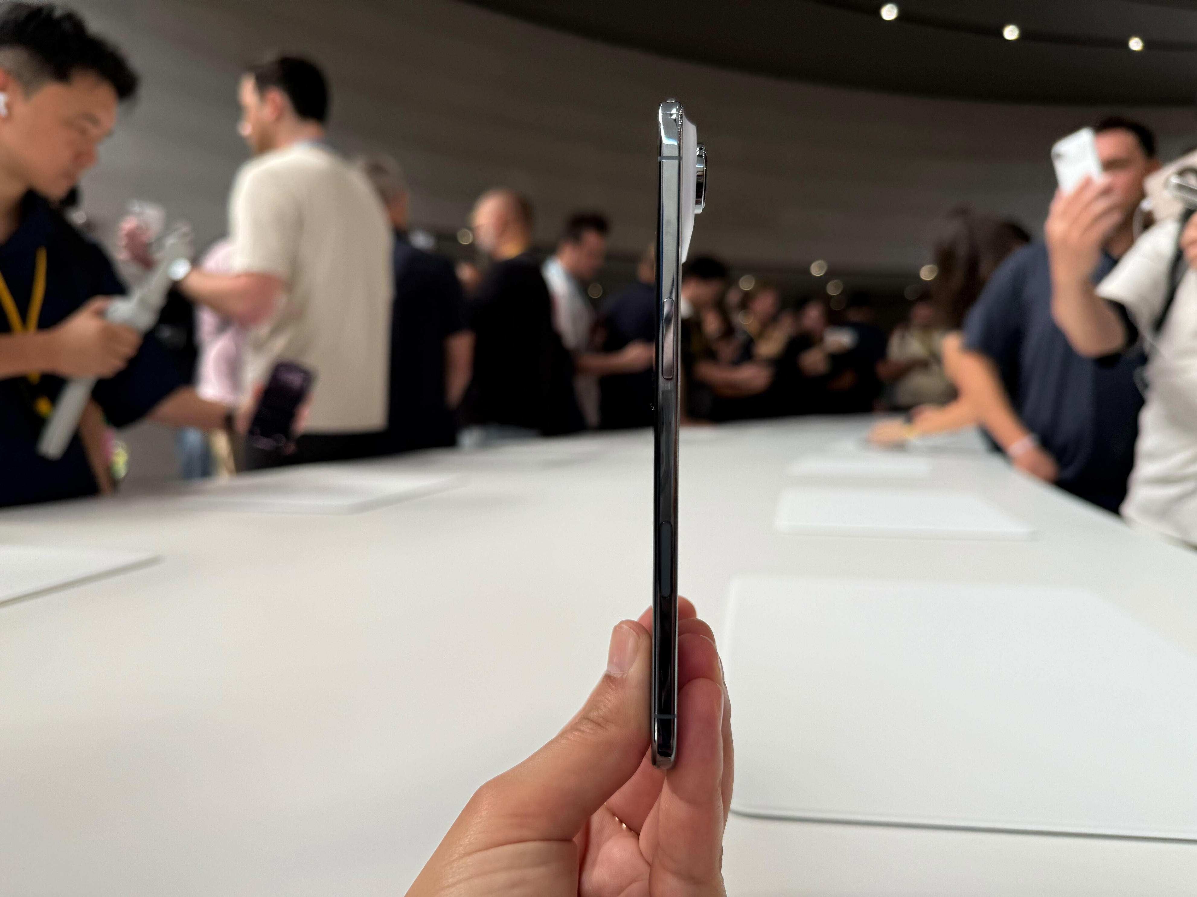 The iPhone Air Reminds Me That I'm Just Not a Skinny Phone Girl