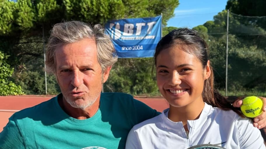 Emma Raducanu is all smiles after Carlos Alcaraz, Brooks Nader dating ...