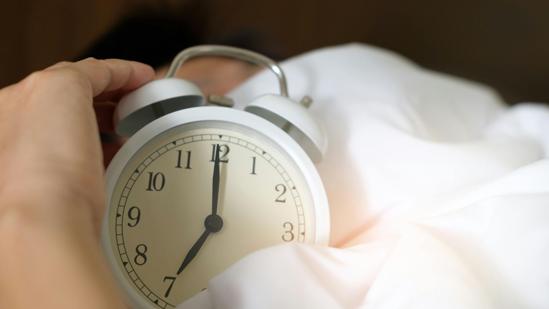 Sleepless Night: 10 Tricks to Beat Insomnia & 10 Tips for Functioning ...