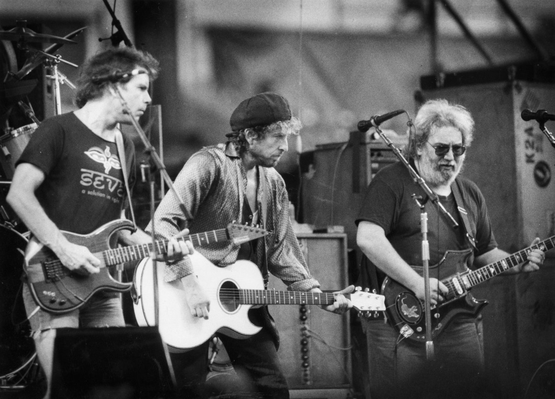 This Bob Dylan Album Made Jerry Garcia a Fan: 'Amazing, Poetic Beauty'