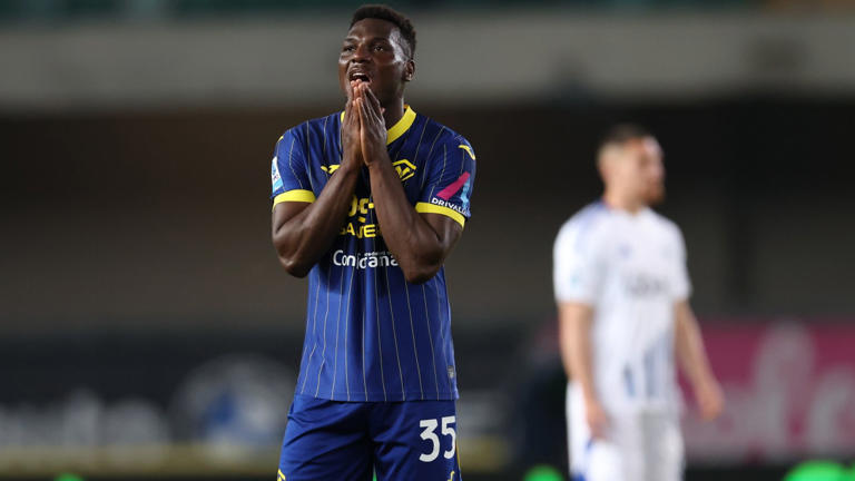 Mosquera operato, infortunio e condizioni: quando torna l'attaccante ...