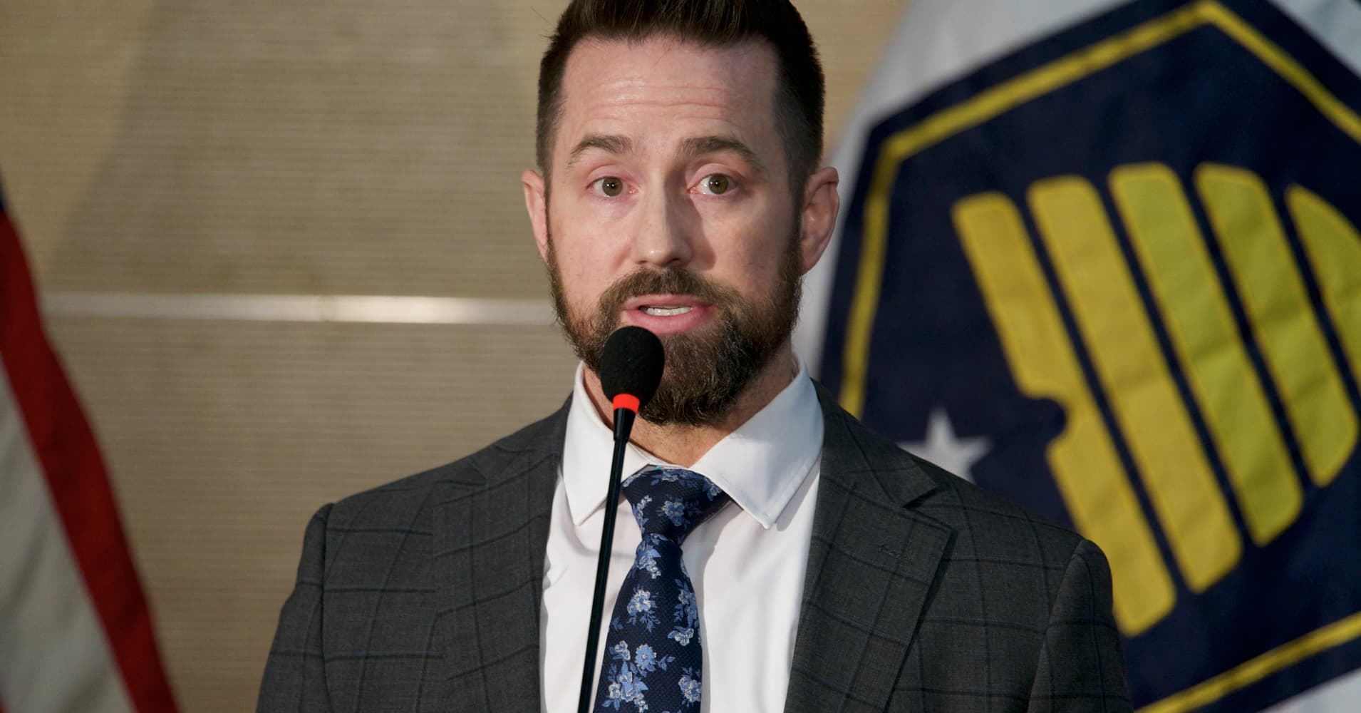 Charlie Kirk shooting: FBI shares person of interest photos, offers ...