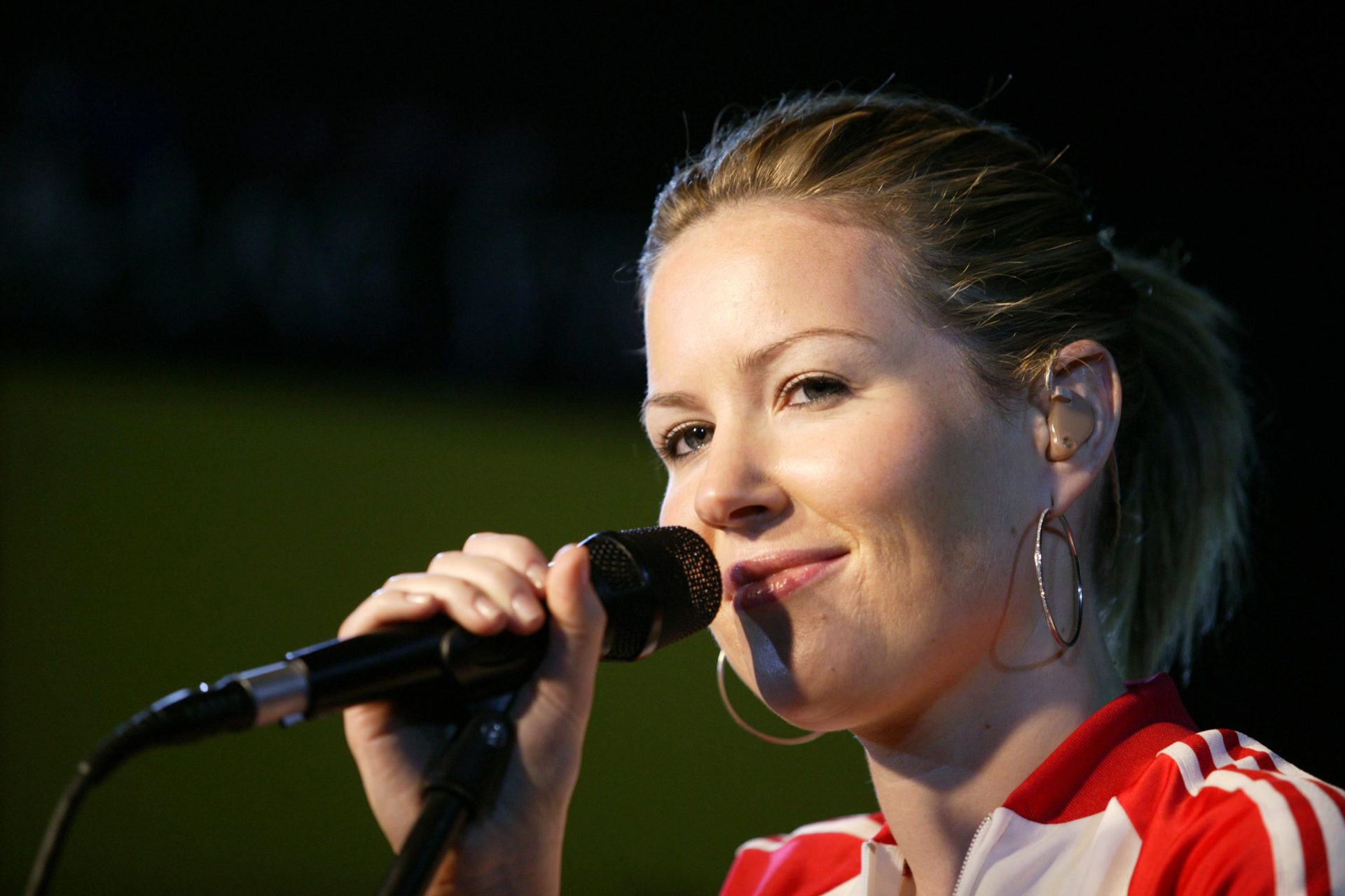 Do you remember Dido, the singer who swept the early century?