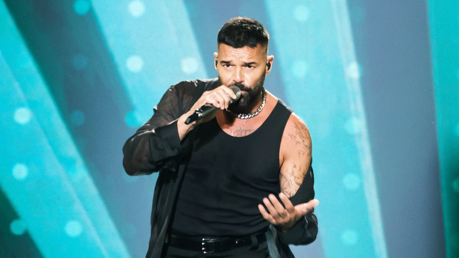 Ricky Martin honored with his first ever Latin Icon Award at the MTV VMAs
