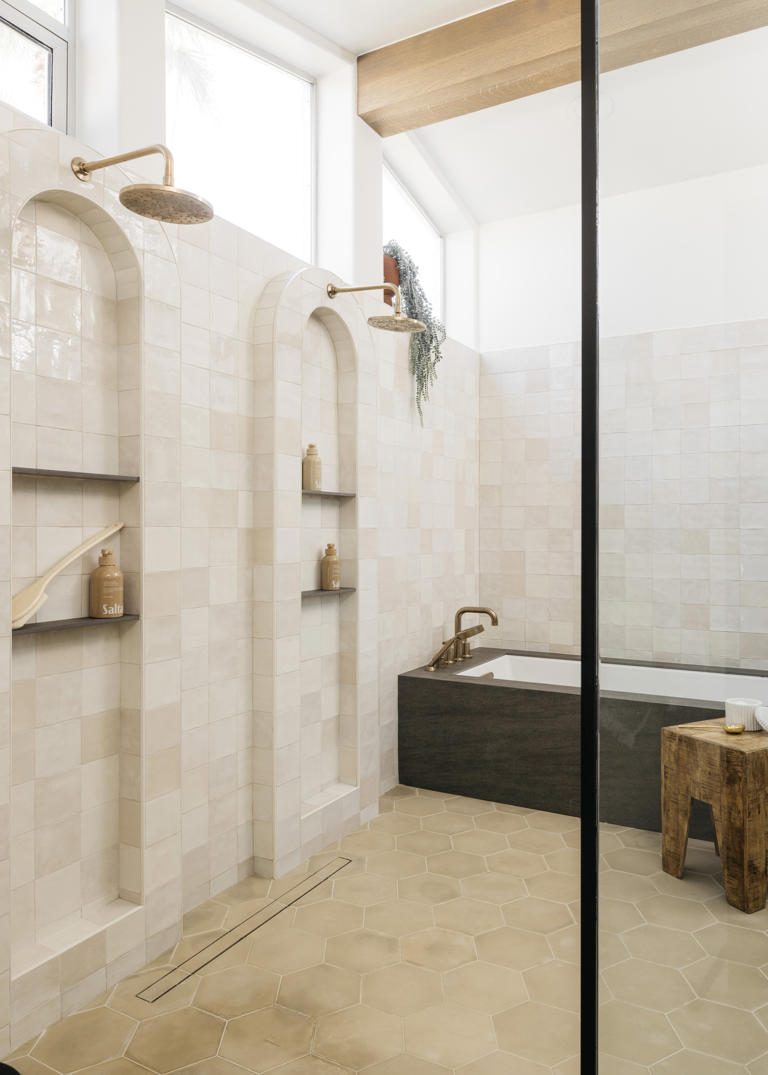 24 Walk-In Shower Ideas That Will Drench Your Space in Luxury