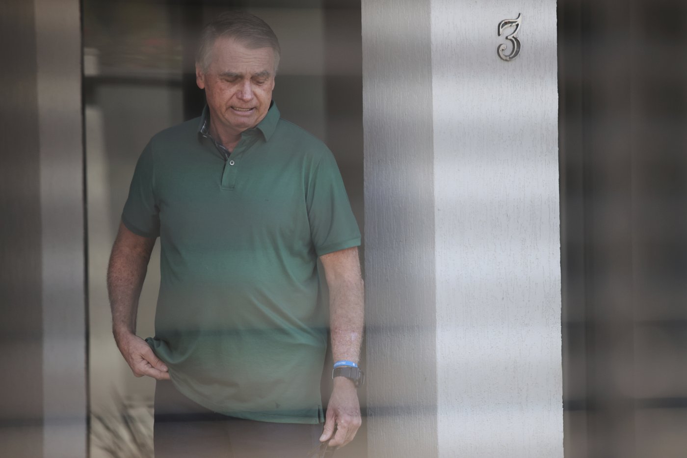 Majority of Brazilian Supreme Court panel convicts Bolsonaro of ...