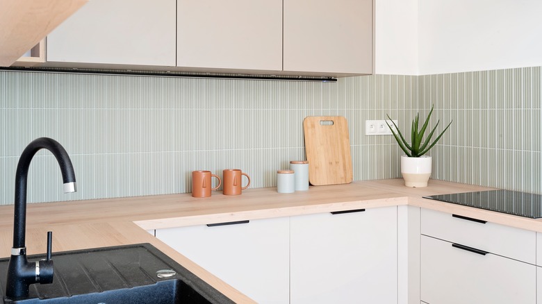 15 Common Kitchen Items To Toss For A Less Cluttered Space