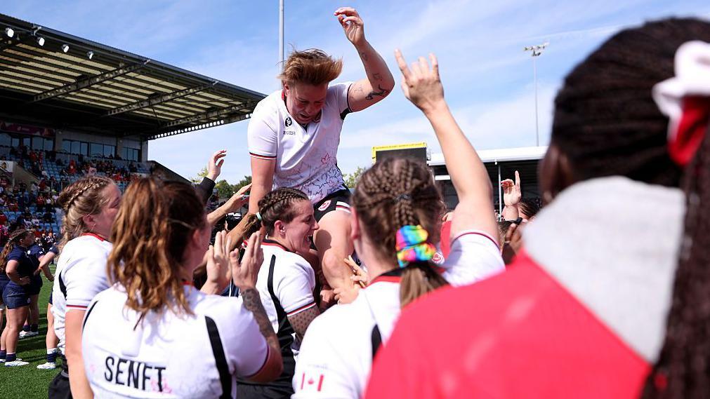 Canada's Beukeboom drops to bench for Australia tie