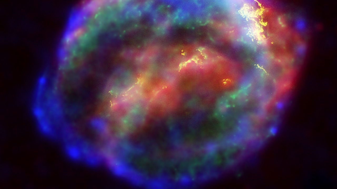 Astronomers uncover a hidden geometry inside a supernova
