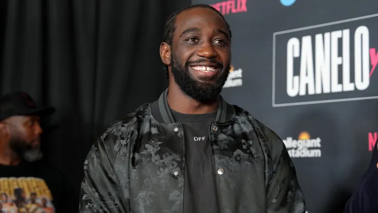 Is Terence Crawford injured? Boxer denies shoulder injury rumors before ...