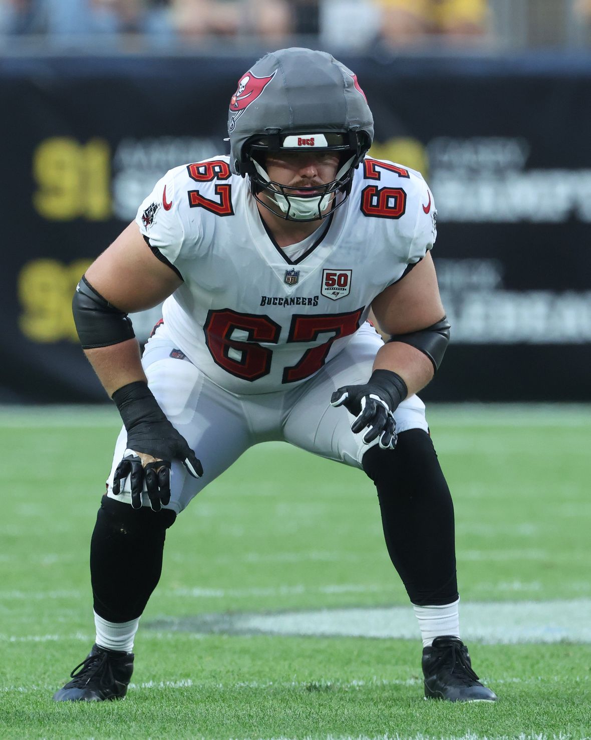 Buccaneers Receive Troubling Injury Update On Starting Right Tackle ...