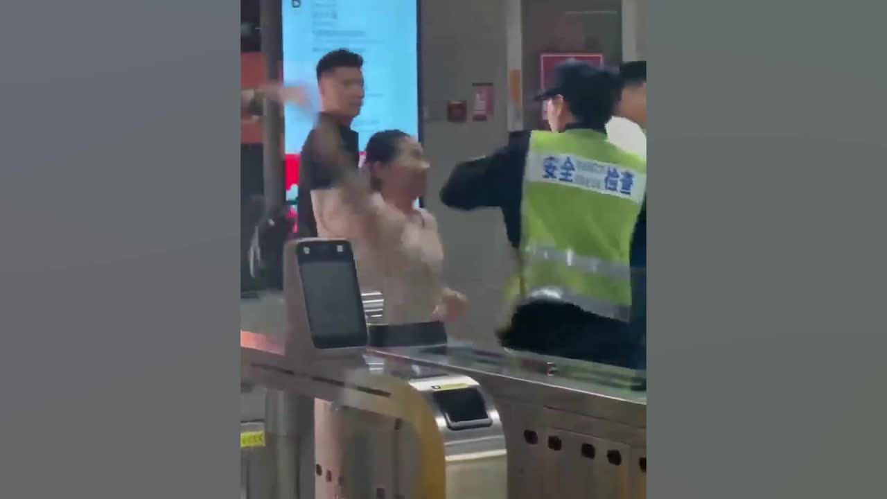 Female passenger detained over attack on subway security guard