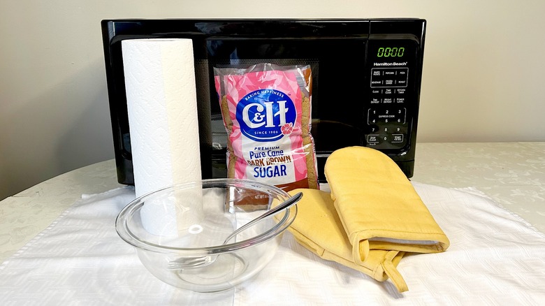 How To Soften Brown Sugar In 6 Easy Steps