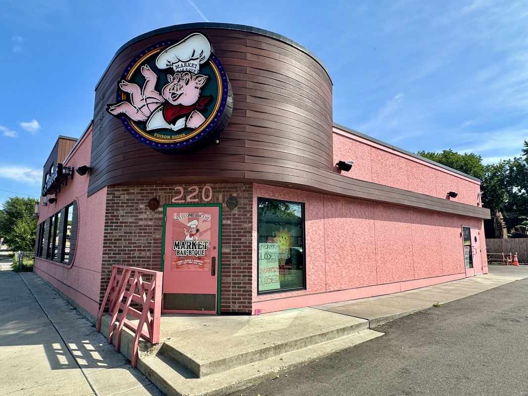 Minneapolis restaurant Market Bar-B-Que goes dark as it's listed for sale