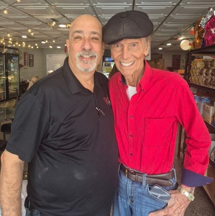 ‘Leave the gun. Take the cannoli’: 'The Godfather’s' Martino visits ...