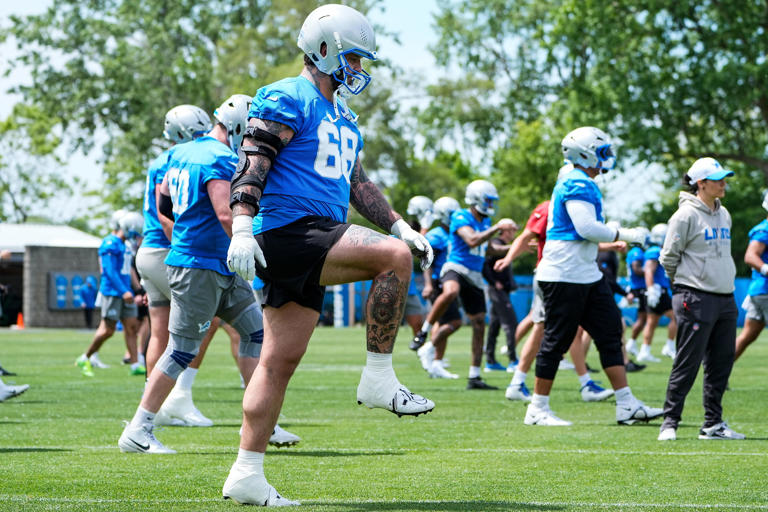 Lions, Bears injury report: Taylor Decker misses 2nd practice, team hopeful
