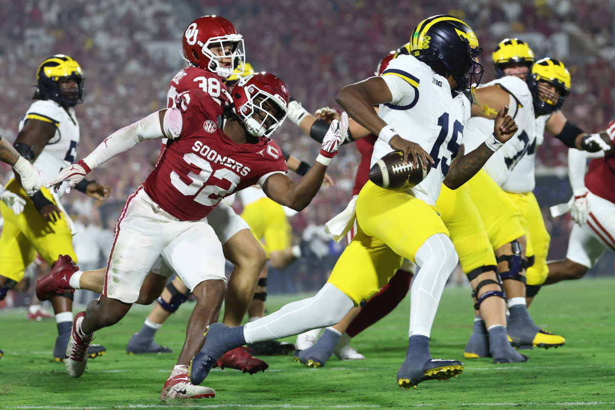 Michigan's offensive coordinator Chip Lindsey admits what Bryce ...