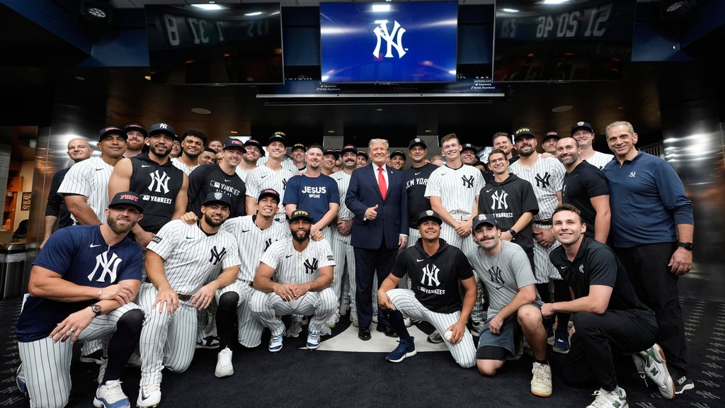 President Trump attends Yankees-Tigers game in the Bronx as pregame ...