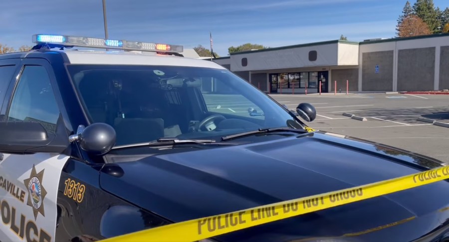 Vacaville police seek two suspects in separate wallet theft cases