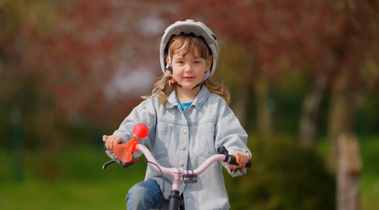 Little Girl Confronts Them Alone – Then ‘The Punishers’ Show Up!