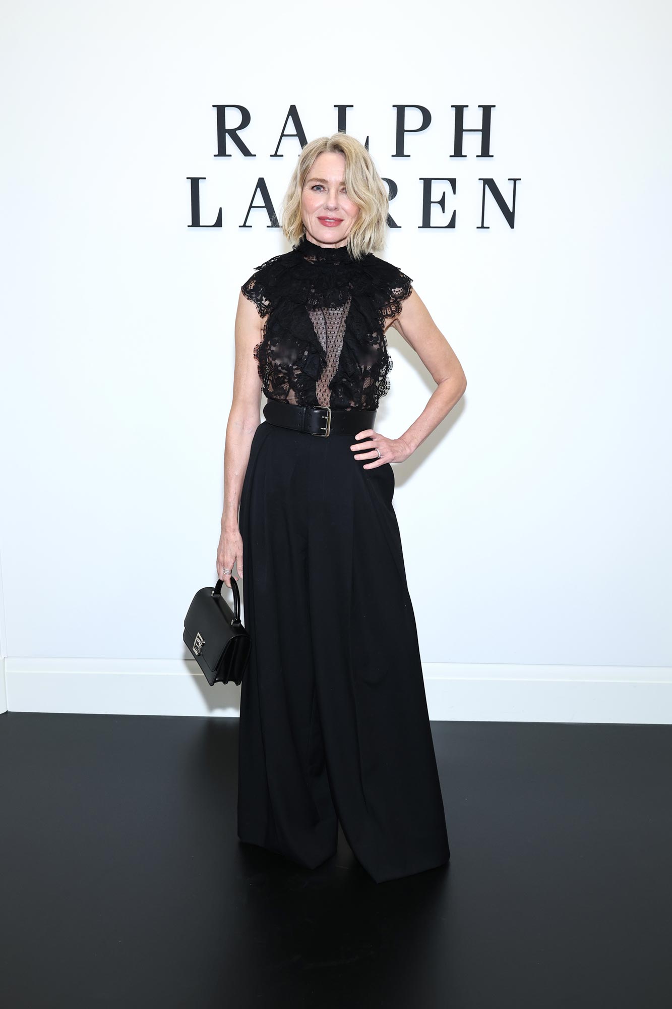 Naomi Watts Handles Lace Wardrobe Malfunction With Style During NYFW