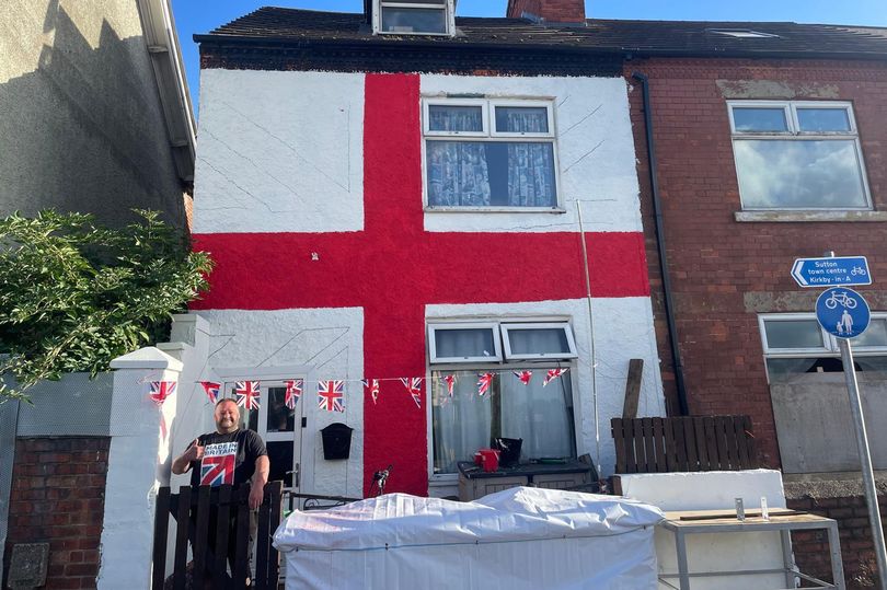 They ripped down Notts man's England flag...so he painted one on his house